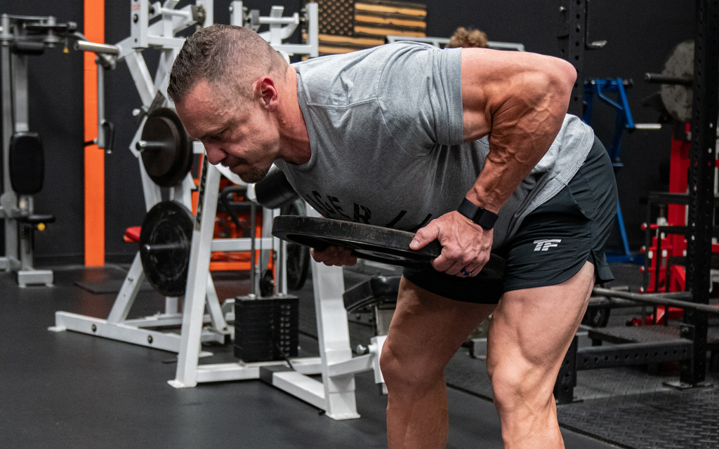 Plate Row Exercise Instructions and Tips | A How-To Guide — Tiger Fitness